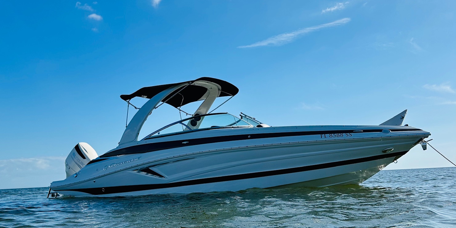 27 FT. BOWRIDER CROWNLINE FAMILY/SPORT - Cape Coral Boat Rentals